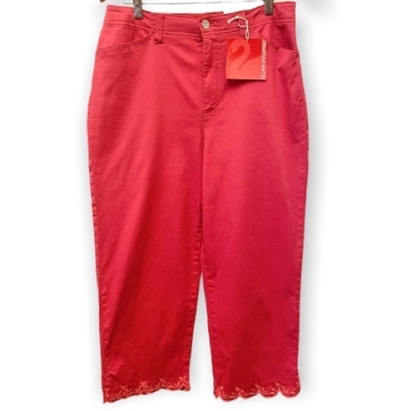 Gloria Vanderbilt | Pants & Jumpsuits | Gloria Vanderbilt Nwt Capri ...